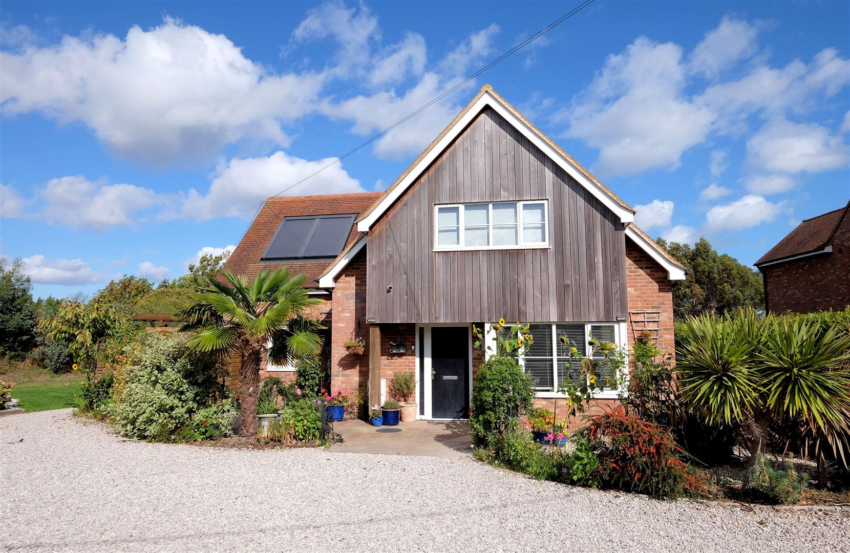 4 Bed, 2 Bath Property For Sale in Dargate Road, Yorkletts, CT5 3AB